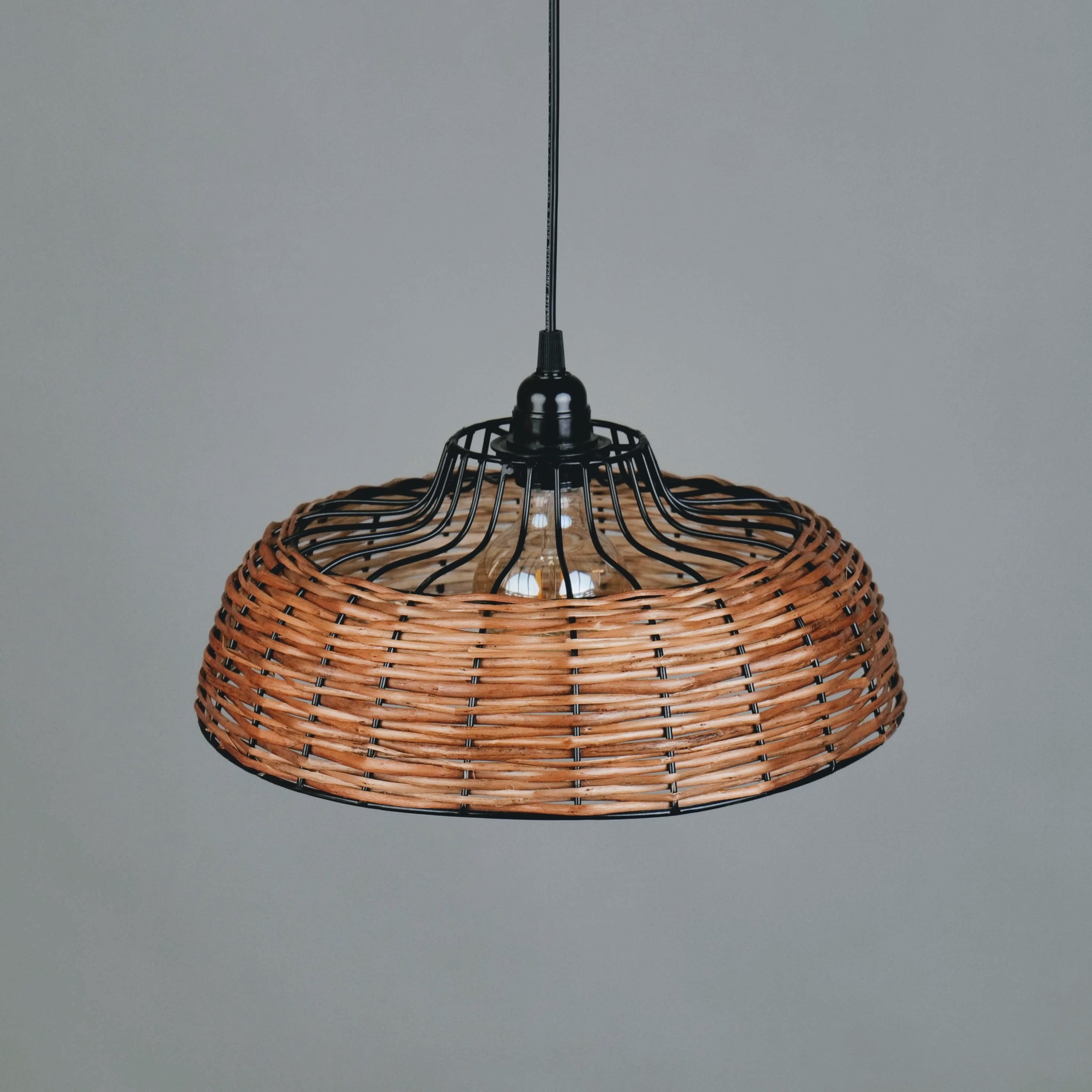 Cedar Pendant Lamp: Home Lighting For Architects & Designers