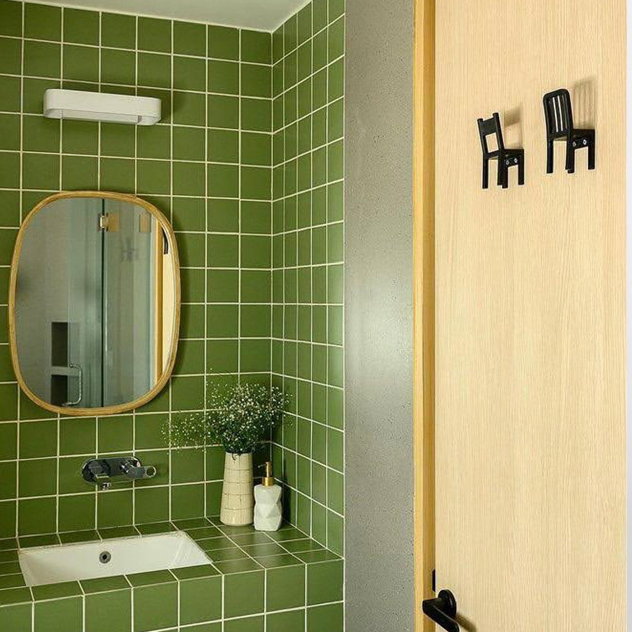 Mianzi Mira Squircle Small : Eco-conscious, Hand-designed Bamboo Mirror